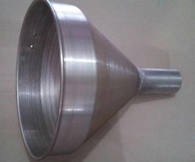 Funil plastico e aluminio